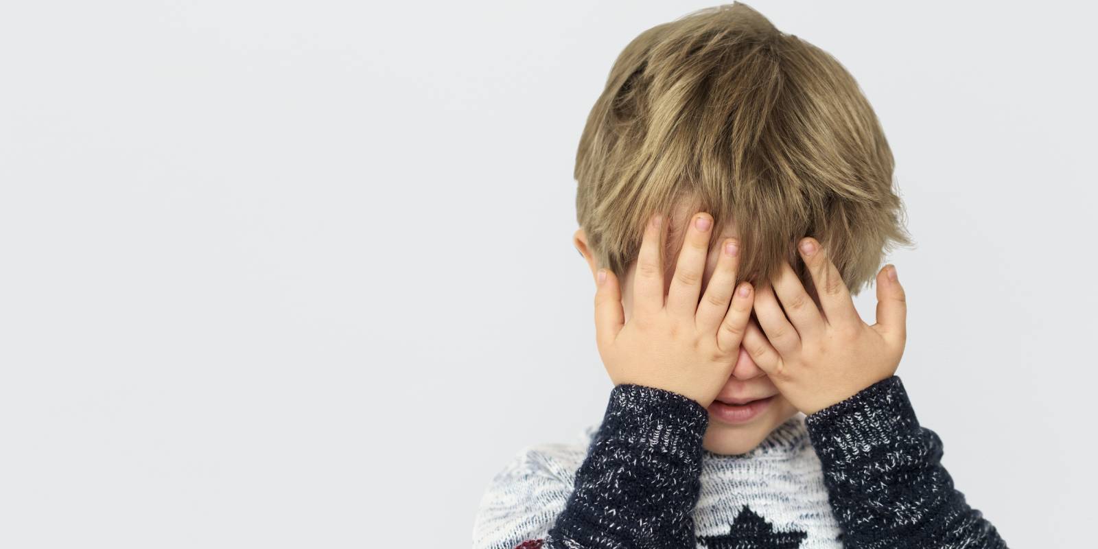 Mi hijo es tímido y retraído ¿cómo lo puedo ayudar?